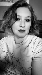 Elizabeth Ferrell | Face of Halloween presented by Jamie Lee Curtis